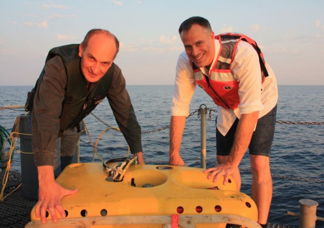 Mat t& Geoff of Seaview Systems ready the ROV for deployment | Michigan ...